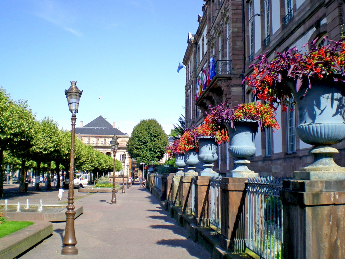 Découvrir la place Broglie à Strasbourg - Mon Grand Est