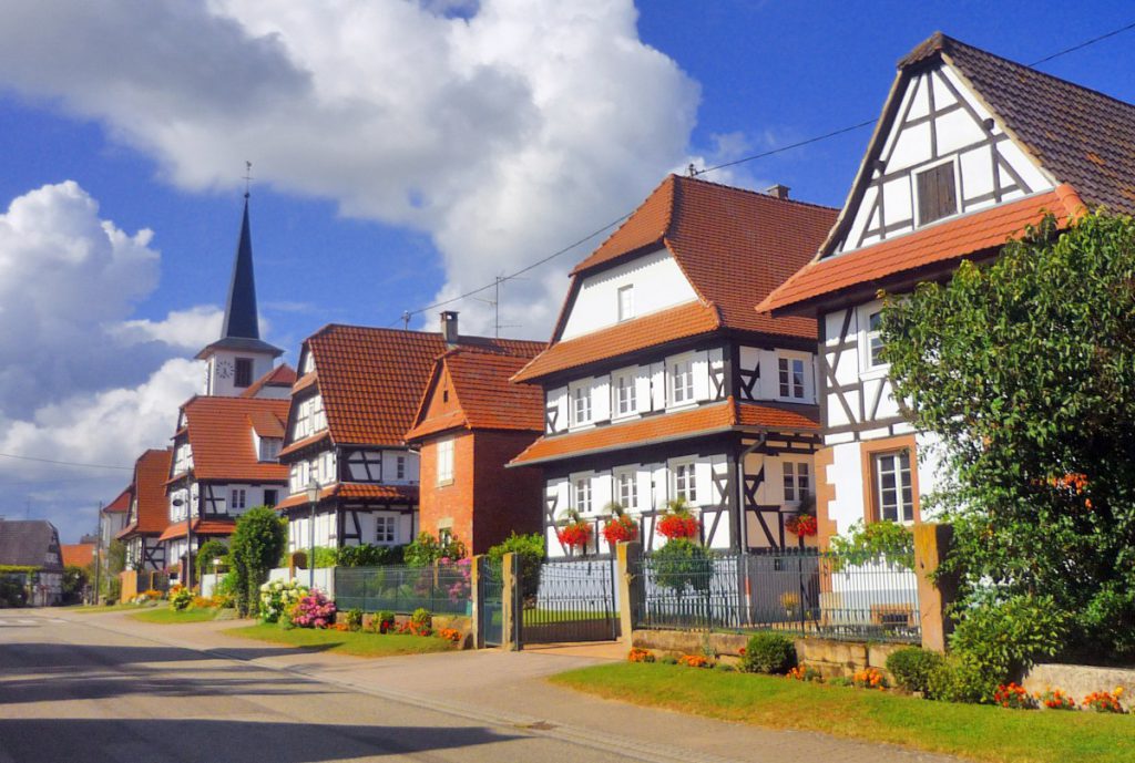 Découvrez Hunspach, le Village Préféré des Français - Mon Grand Est