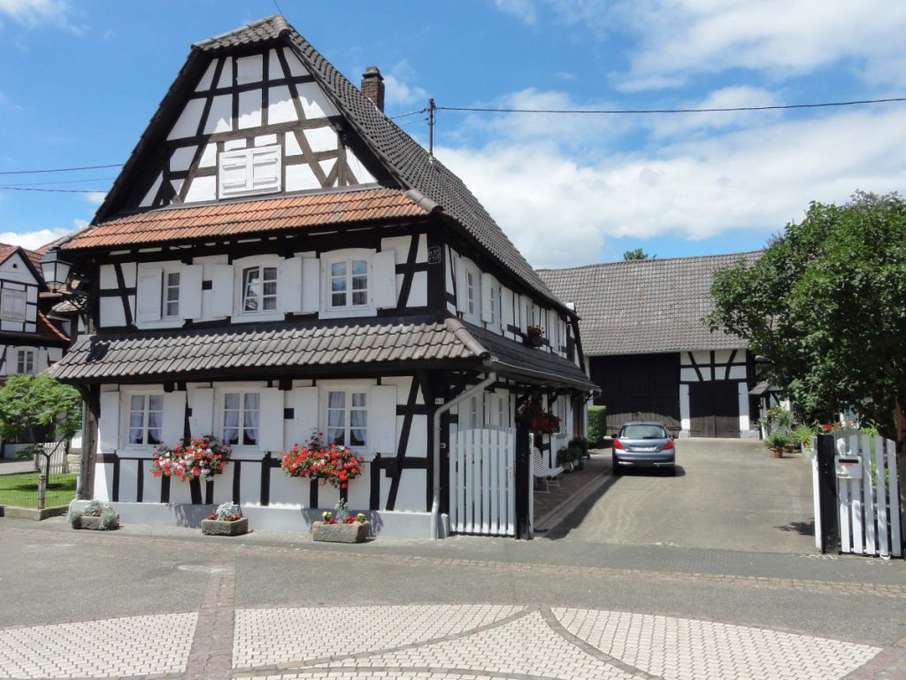 Découvrez Hunspach, le Village Préféré des Français - Mon Grand Est