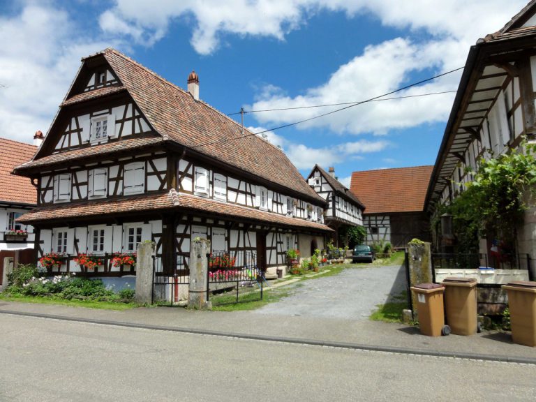 Découvrez Hunspach, le Village Préféré des Français - Mon Grand Est