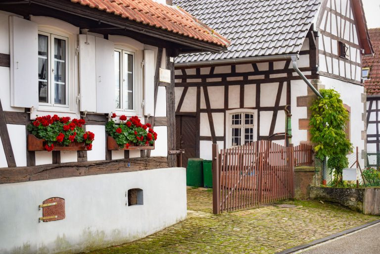 Découvrez Hunspach, le Village Préféré des Français - Mon Grand Est
